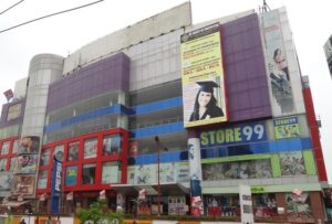 Finding The Perfect Shopping Mall in Varanasi for A Fun Day - Varanasi ...